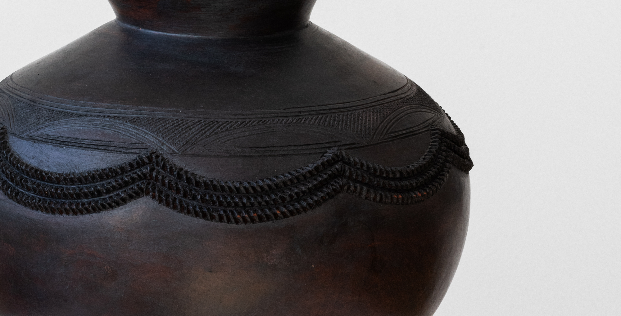 Contemporary South African ceramics and the reimagining of indigenous ...